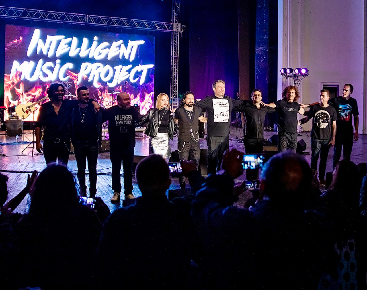 Българската супергрупа Intelligent Music Project и Every time се ...