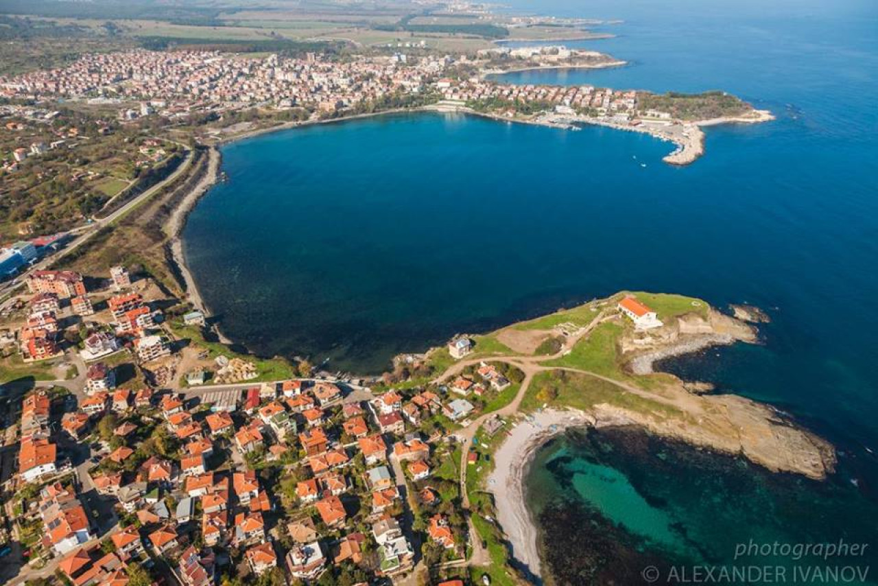Важна новина за Царево Започва брегоукрепването на Централния плаж Новини от Бургас и региона